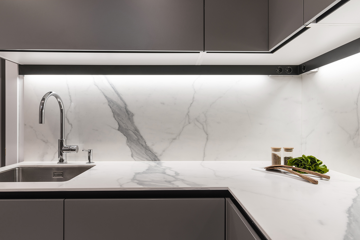 Cocina Moderna de Santos en color Gris Visón | Docrys & DC