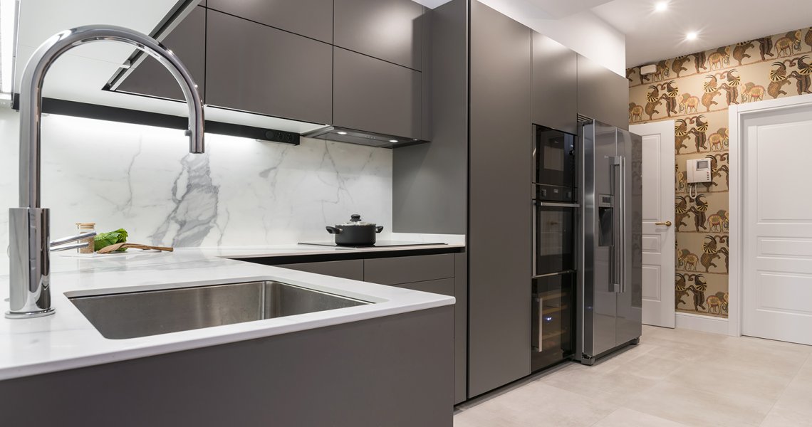 Cocina Moderna de Santos en color Gris Visón | Docrys & DC